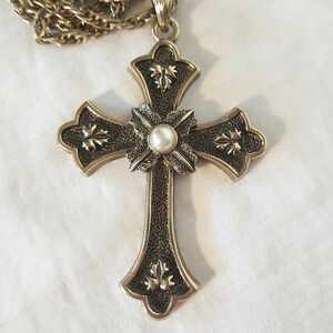 Sarah Coventry | Jewelry | 975 Sarah Coventry Gold Cross Necklace ...